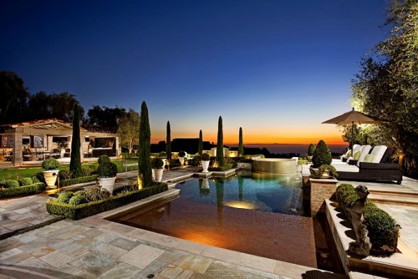 Luxury Backyard - Luxury Pools + Outdoor Living