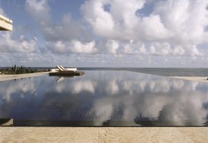 How Innovative Pool Designers Create Stunning Effects - Luxury Pools ...