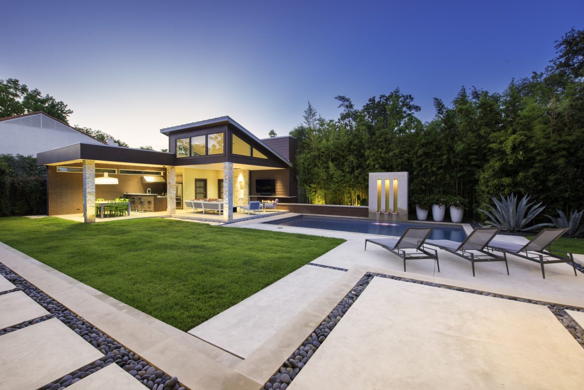 Pool Environments Transforms Empty Yard into Award-Winning Outdoor ...