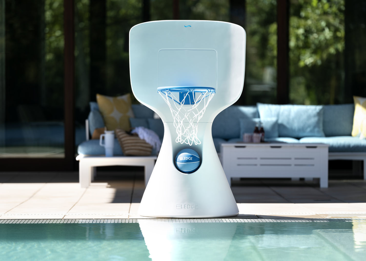 Elevate Your Outdoor Entertaining with These Fun Accessories - Luxury ...
