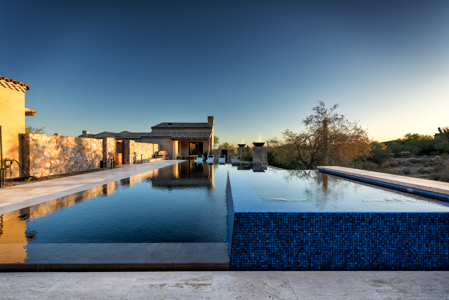 LIQUID EVOLUTION POOLS - Luxury Pools + Outdoor Living