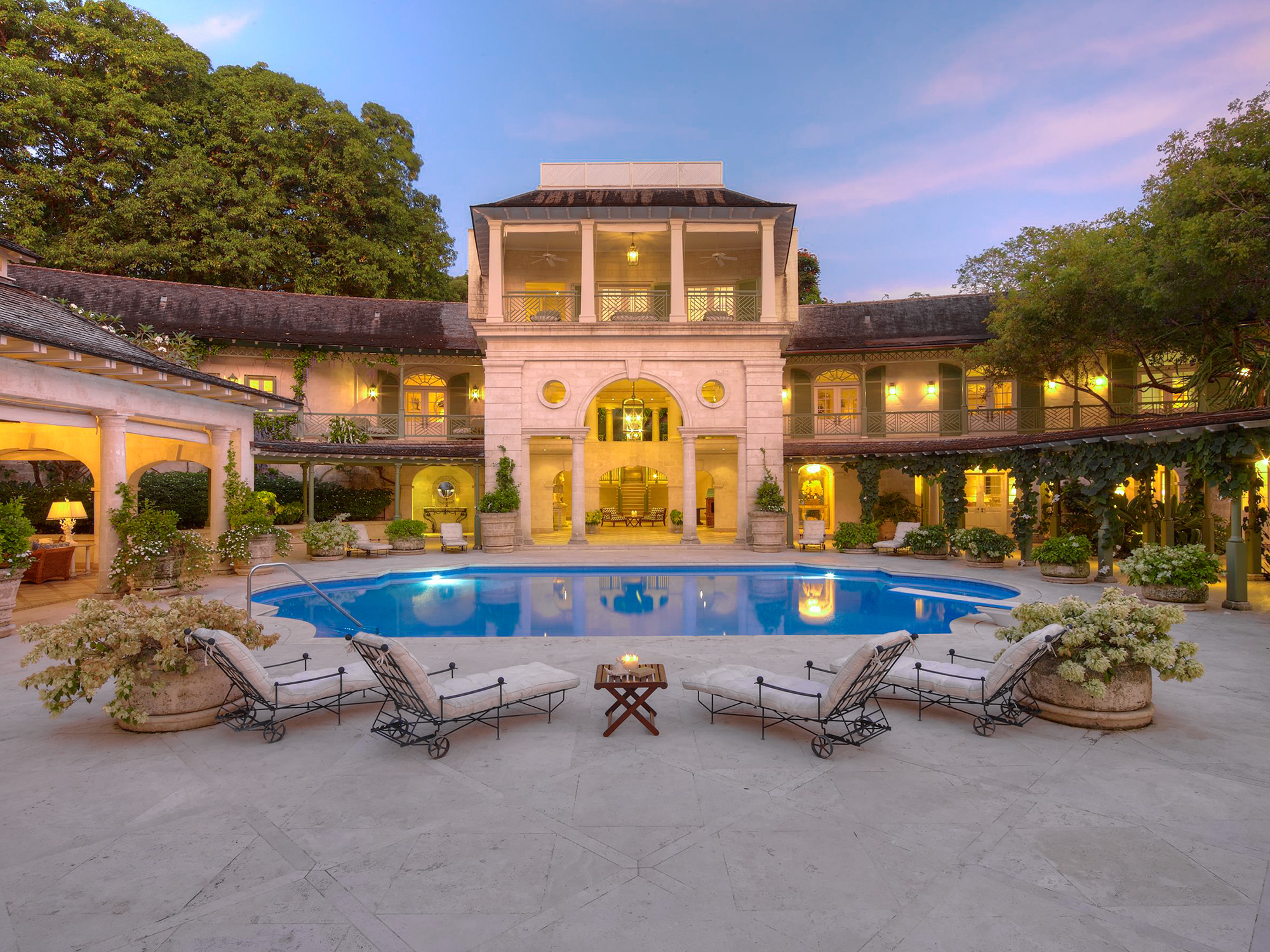 Luxury Outdoor Living Trends Shaping the World’s Top Villa and Resort ...